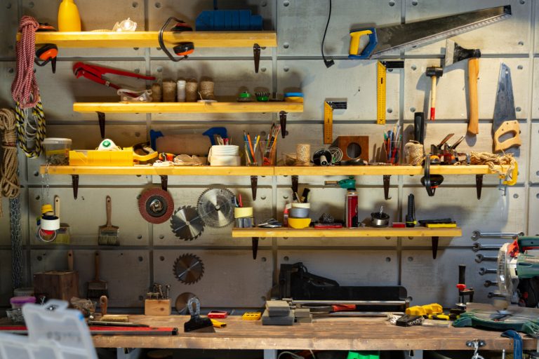 20 Modern Garage Workbench Ideas: Your Practical Guide for Stylish ...